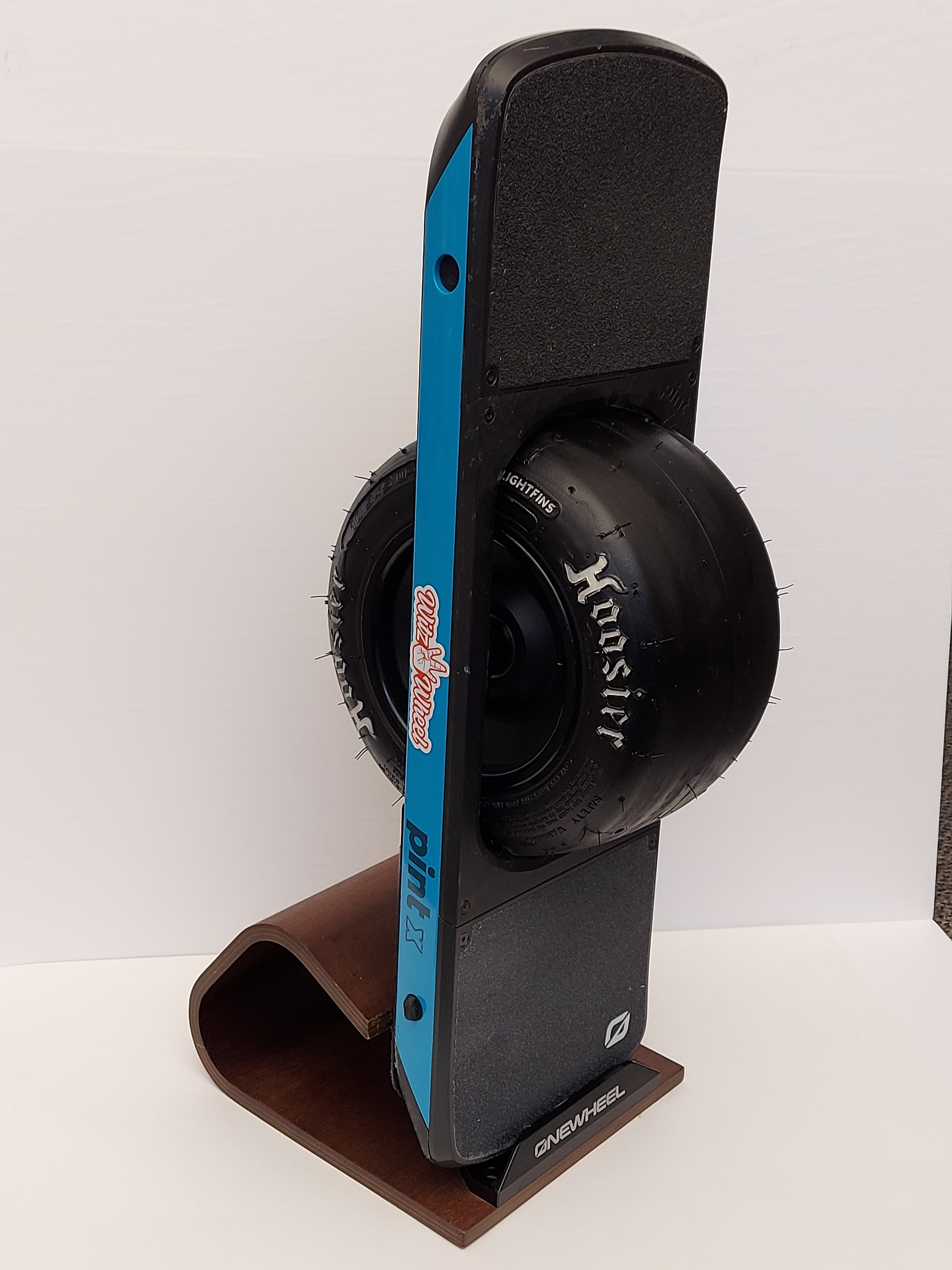 Onewheel Pint X w/ Flight Fins Hoosier Whisper tire #114 – WitzWheel